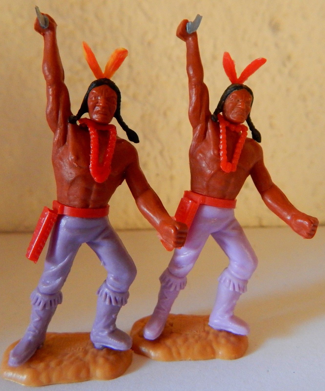 TOY SOLDIERS & VINTAGE GAMES: Timpo - Indianer