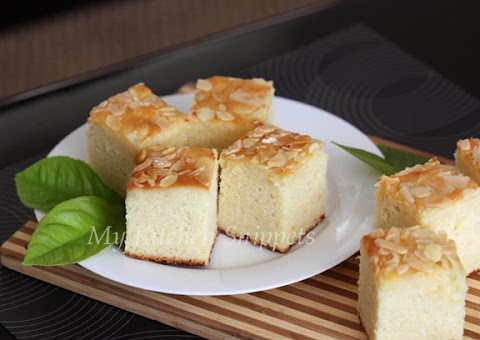 My Kitchen Snippets: Almond Cake