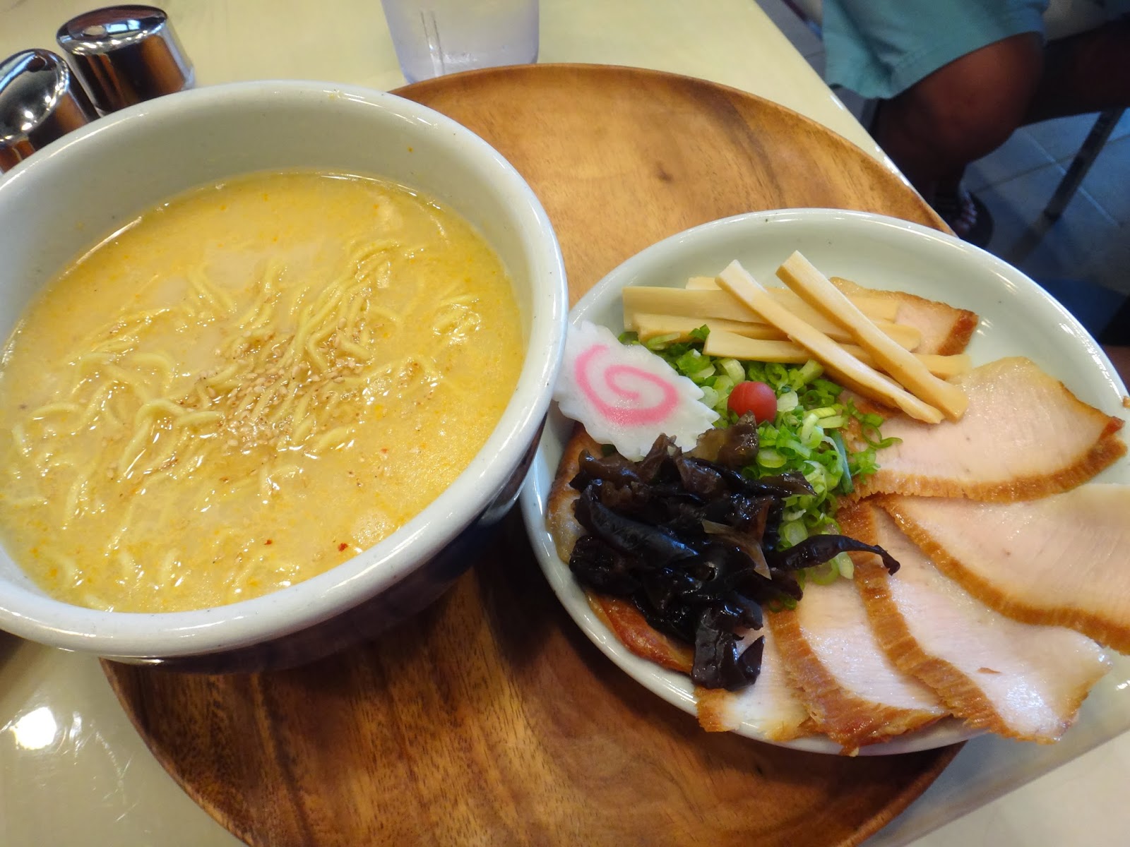 The Fashionably-Forward Foodie: Hokkaido Ramen Santouka