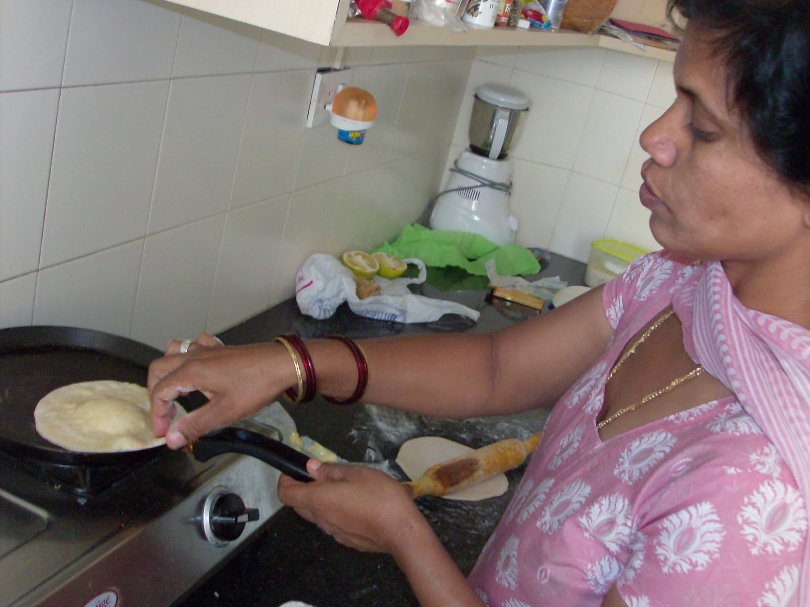Susie's Recipes: Indian Food: Chapati and Roti Breads