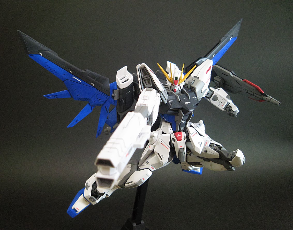 Painted Build: MG 1/100 Build Strike Gundam Full Package