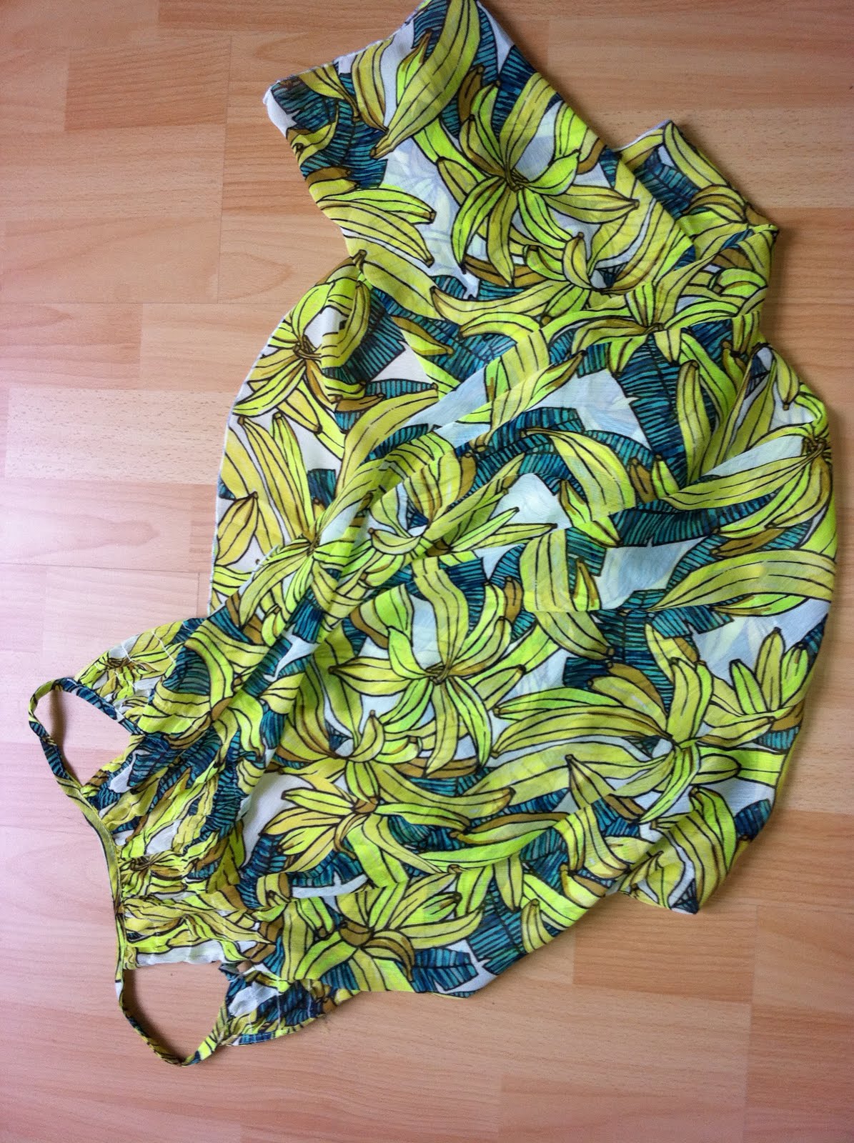 The FashionRobot: LOVE BANANA PRINT