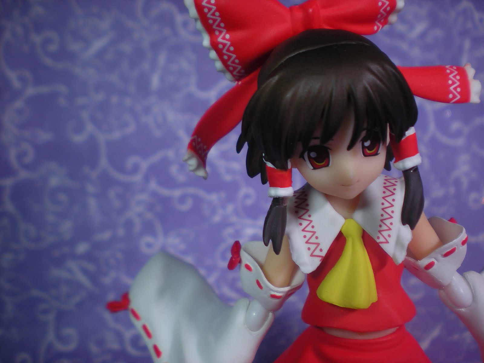 Review: [Max Factory] Figma #55 Reimu Hakurei | Night's Corner