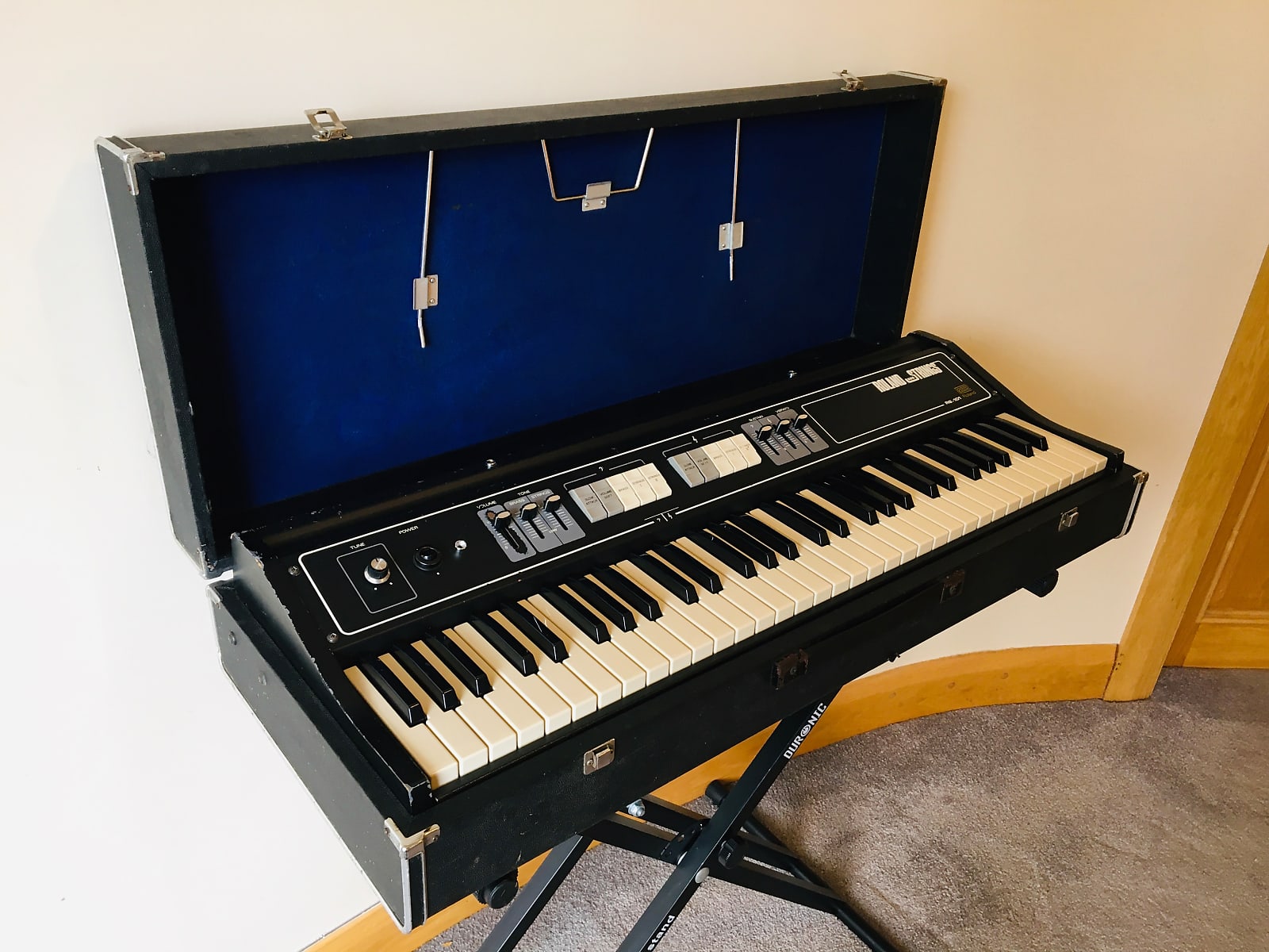 MATRIXSYNTH: 1975 ROLAND RS-101 - Vintage Polyphonic Analog String Machine