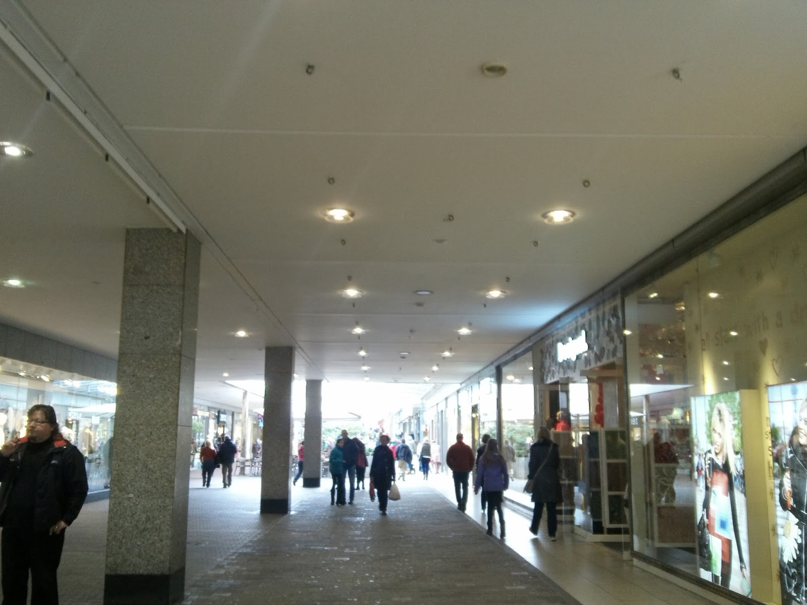 MARUBALBADAK: main taunus zentrum