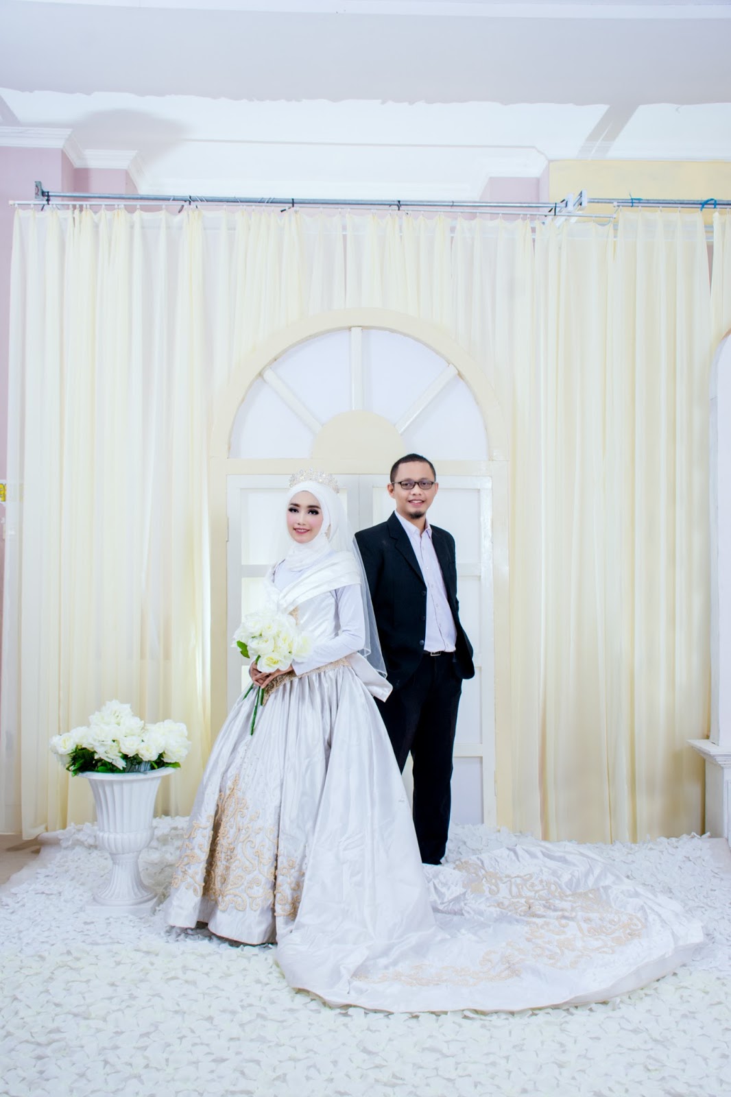 Pelangi Studio Jogja: PHOTO STUDIO JOGJA