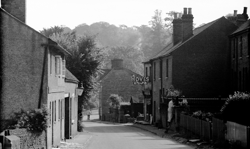 Amazing Photos Document Everyday Life of England in the Late 1930s ...