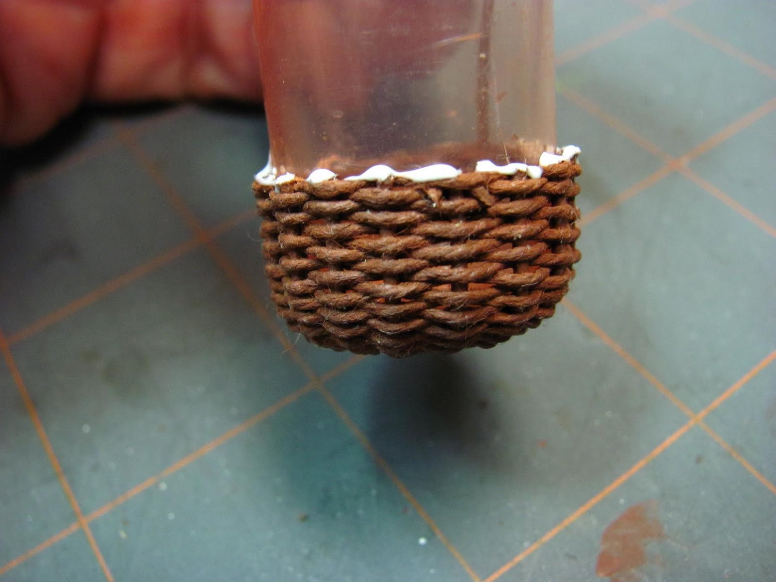 Dollhouse Miniature Furniture - Tutorials | 1 inch minis: Weaving a ...