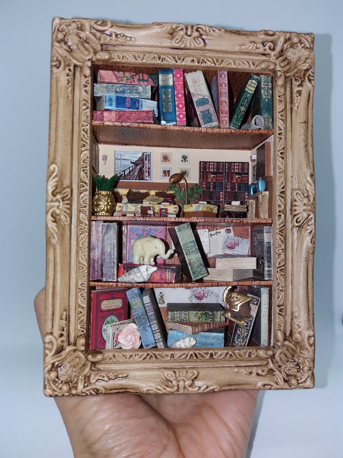 ARTISLUNA MINIATURAS by Charo Valle: UNA DE LIBROS.....