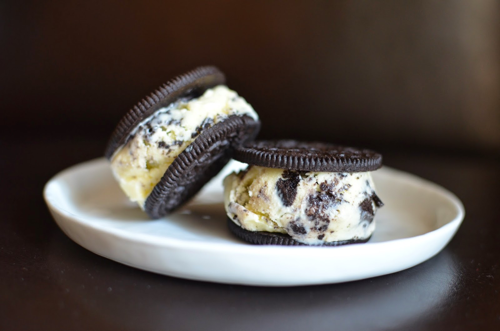 Playing with Flour: Homemade Oreos (via Flour Bakery)