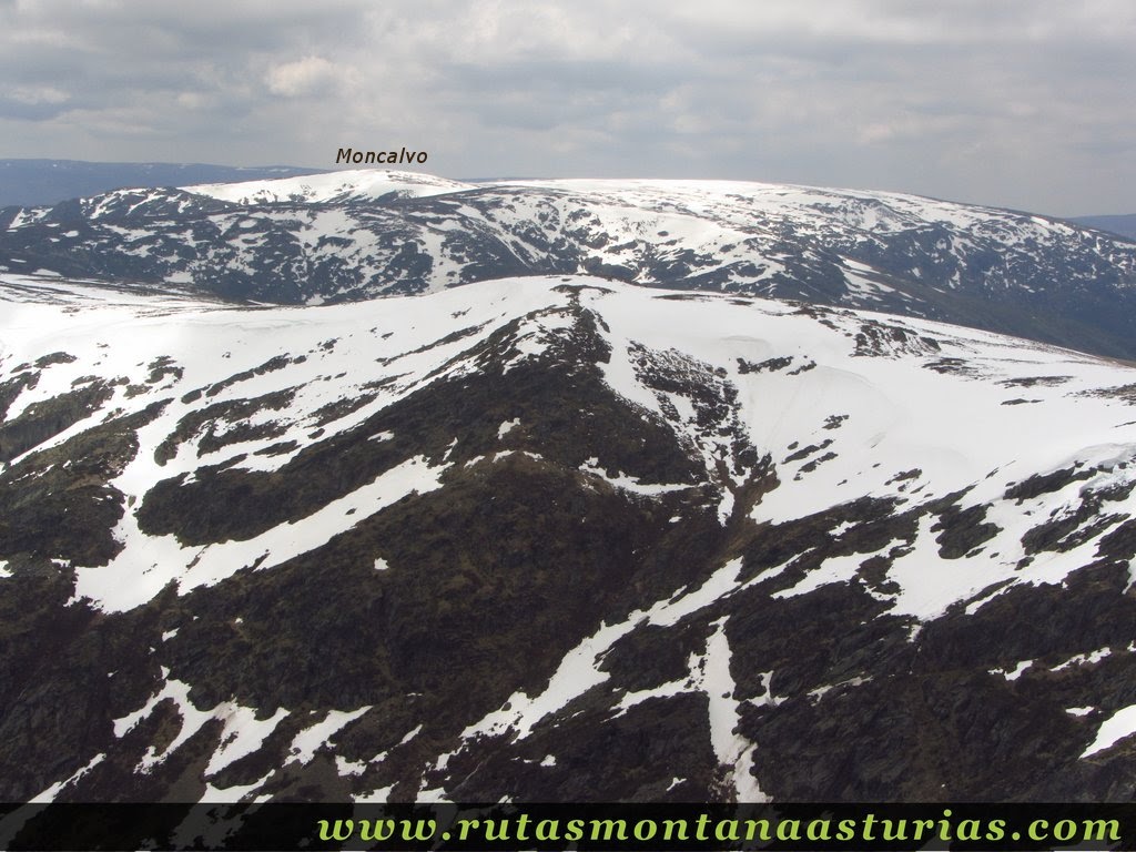 RUTA a la PEÑA TREVINCA desde la LAGUNA DE LOS PECES, Zamora | Pasu A ...