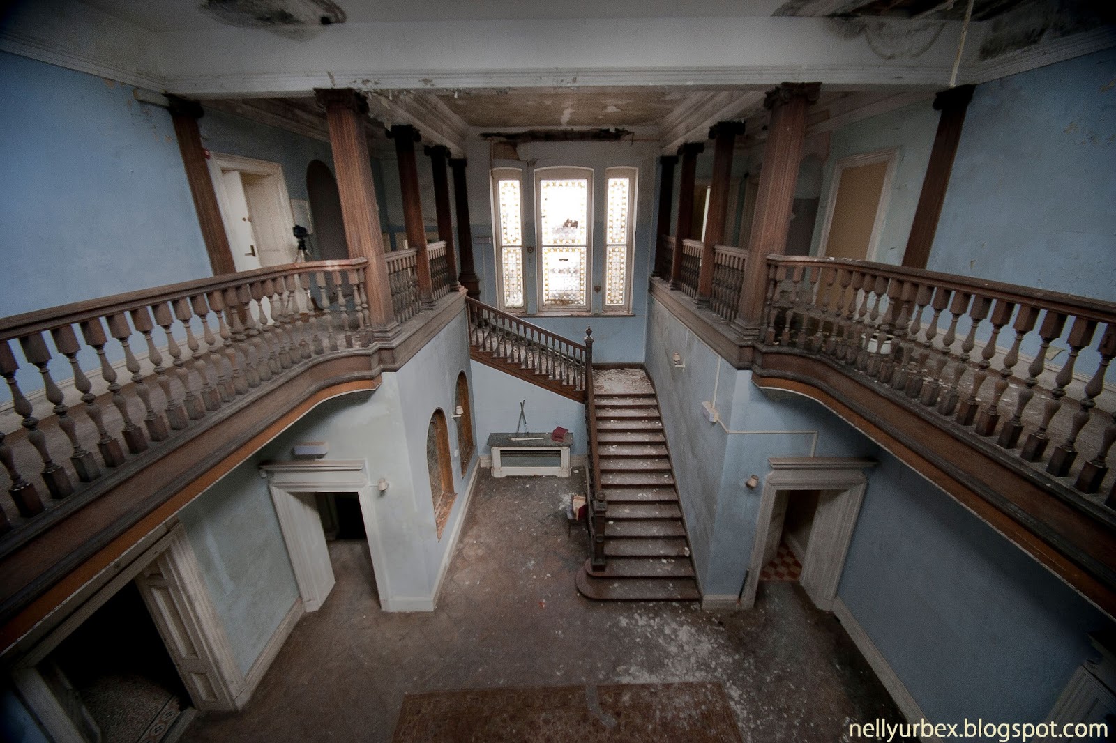 Nelly's Urbex: Crookham Manor