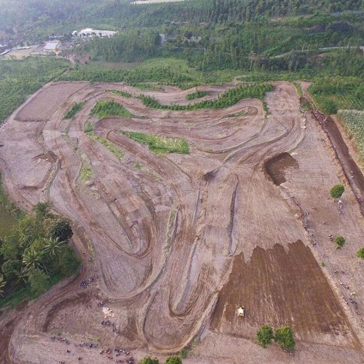 Ingin Berbagi Ilmu dan Pengalaman: Sirkuit Kelud , untuk Motocross ...
