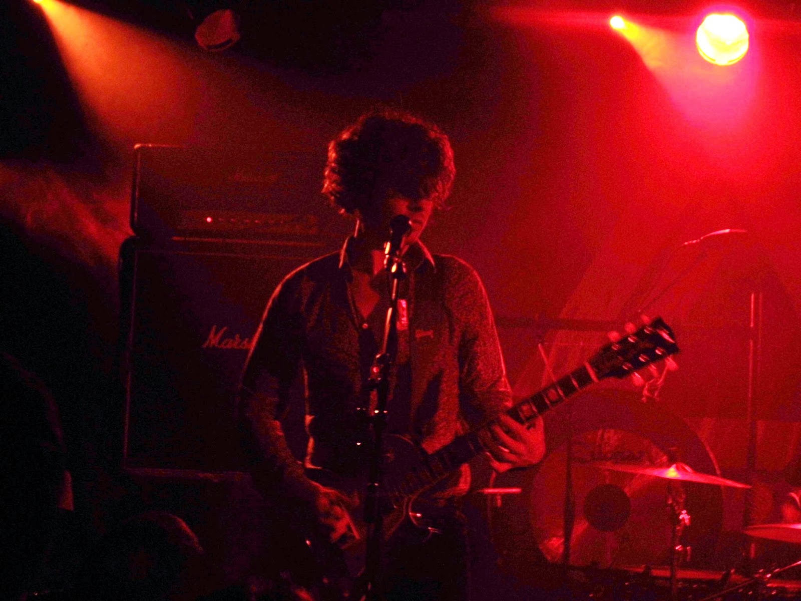 Random Local Writers: Miedo y asco en Barcelona. Crónica del concierto ...