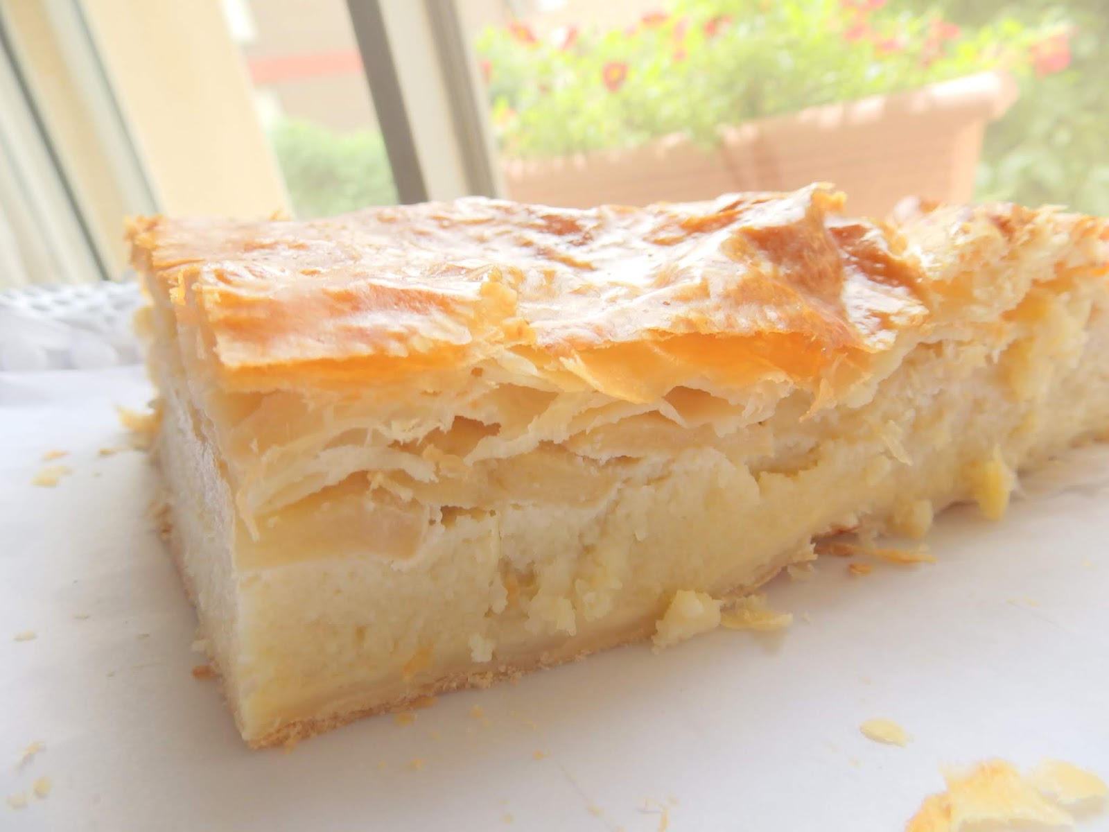 Mil fulles de poma i crema d'ametlles