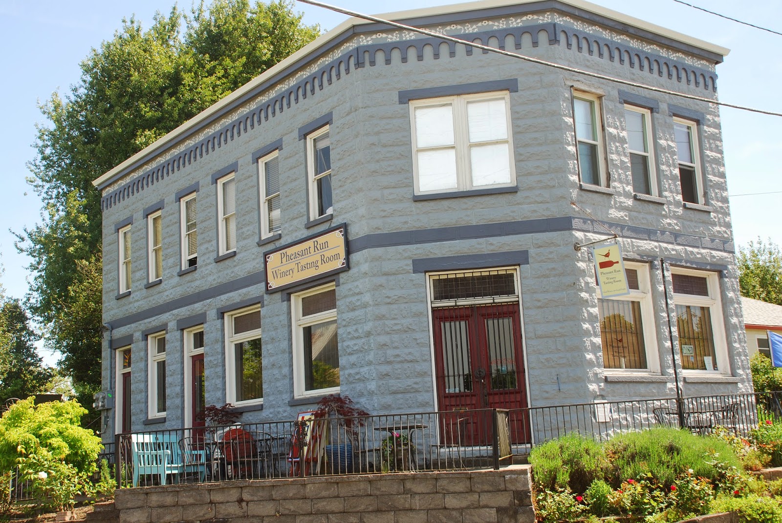 Everything Oregon (and Beyond): The Aurora Colony