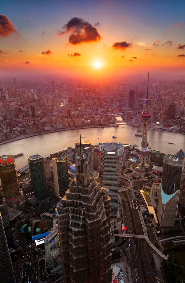 Amaze7: Beautiful View of Sunset in Shanghai