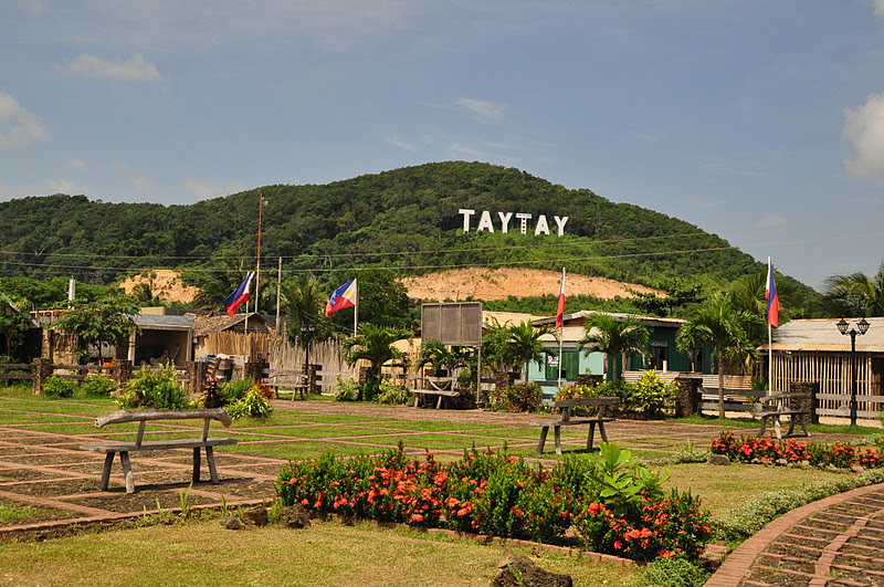 The Wayward Wanderer: Taytay: The Road (Already)Taken