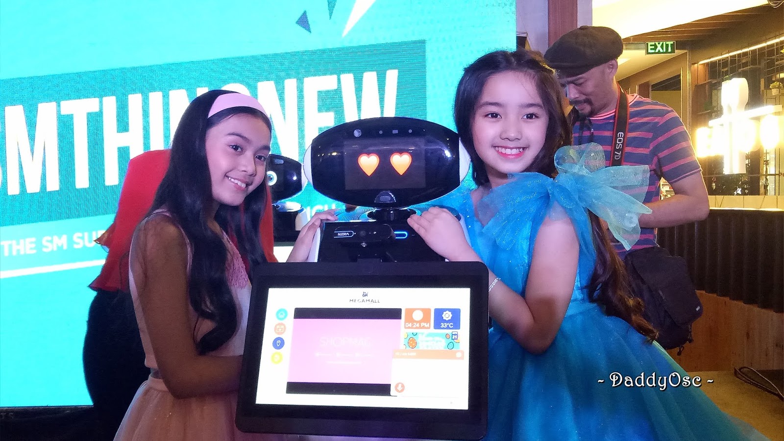 SM Malls introduces SAM, AI Humanoid Robot as Customer Service ...