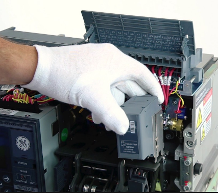 What is a Shunt Trip? - Electrical Axis