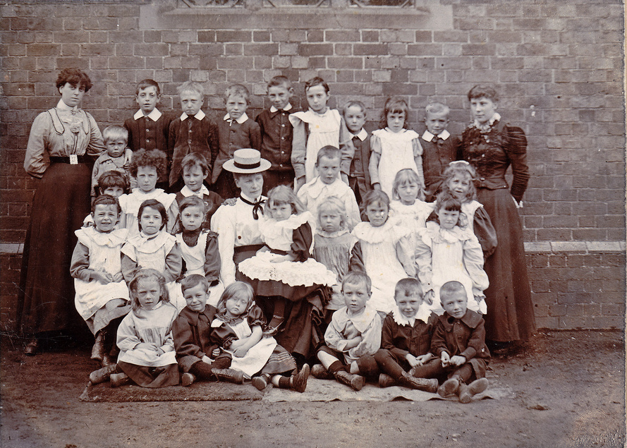 14 Vintage Photographs of the English Schools in the 19th Century ...