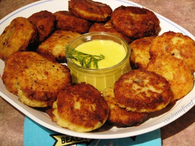 Newfoundland Cod Cakes With Sauce Hollandaise/Μπακαλιαροκεφτέδες Με ...