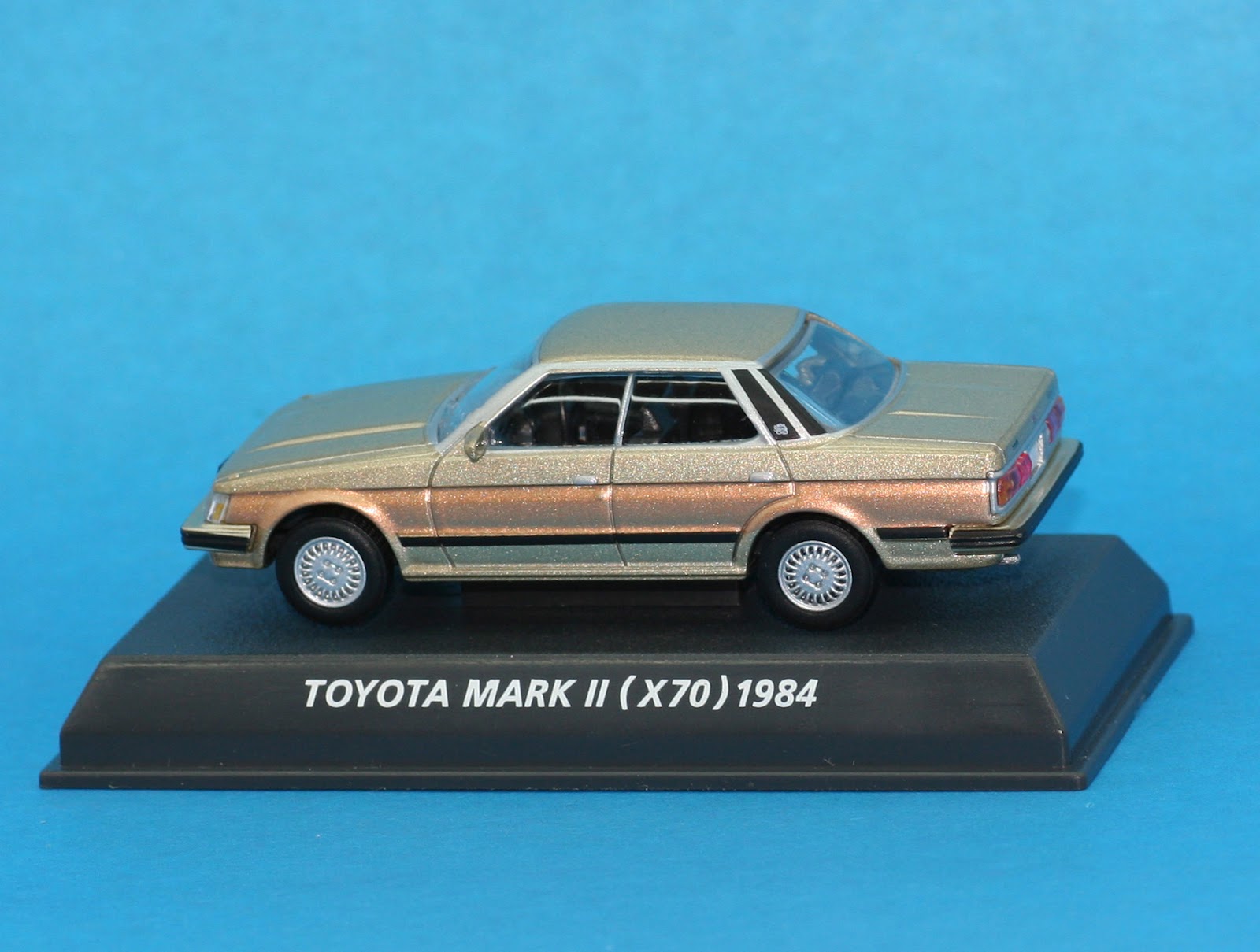 Incredible Mini Garage: Toyota Mark II (X70) 1984 Konami 1/64