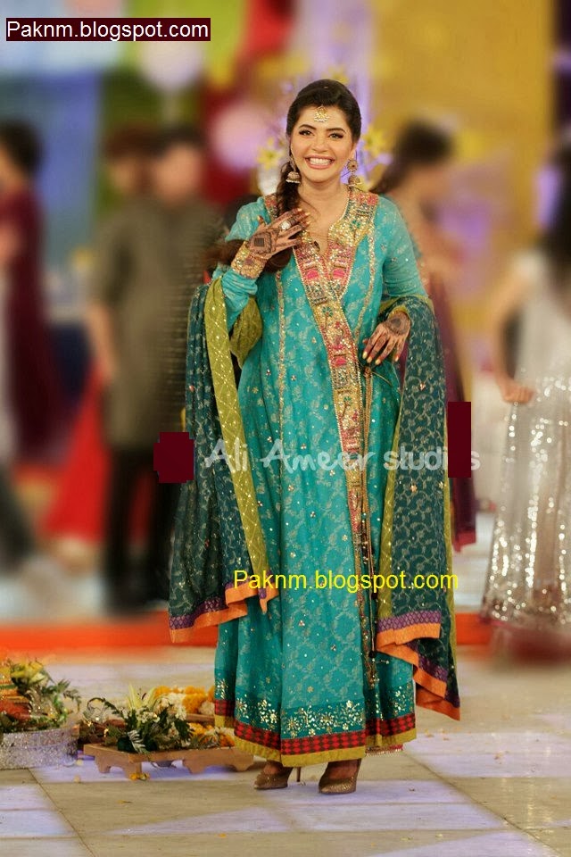 Nida yasir wearing 5 best formal,party,bridal and wedding dresses in ...