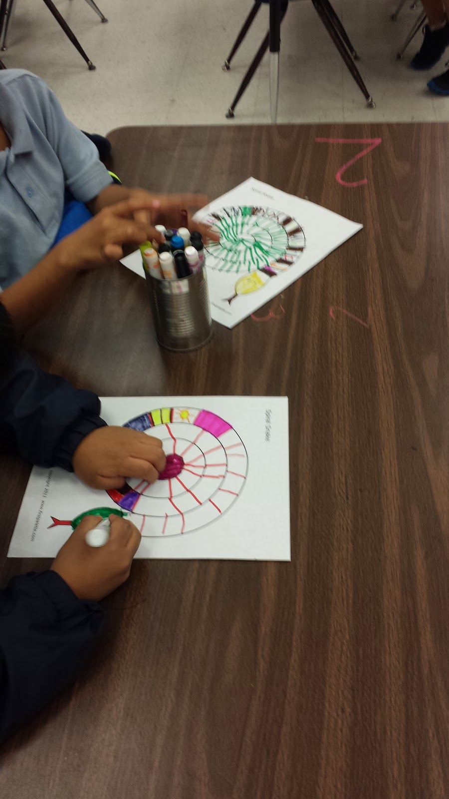 Mrs. Mona Lisa's Art Spot!: 1st grade Spiral Snakes