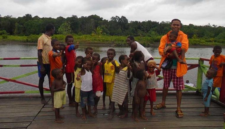 Memahami Sosial Kehidupan Orang Asmat - Fafruar