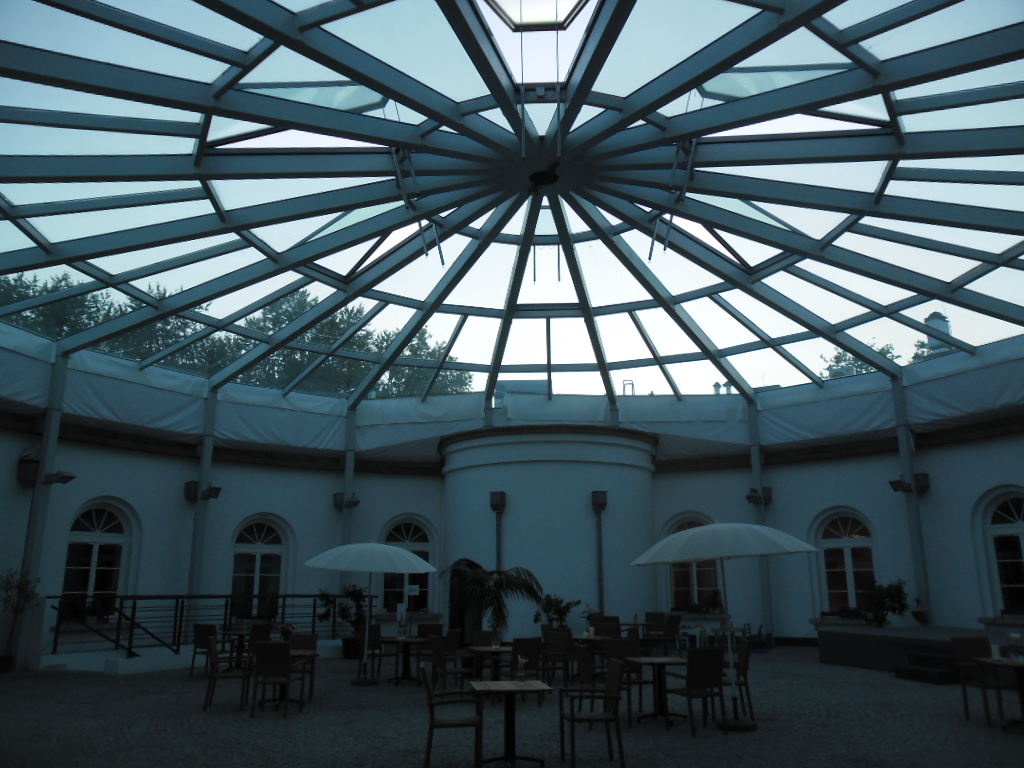 Pat Papertown 2: An Awesome Conservatory Ceiling