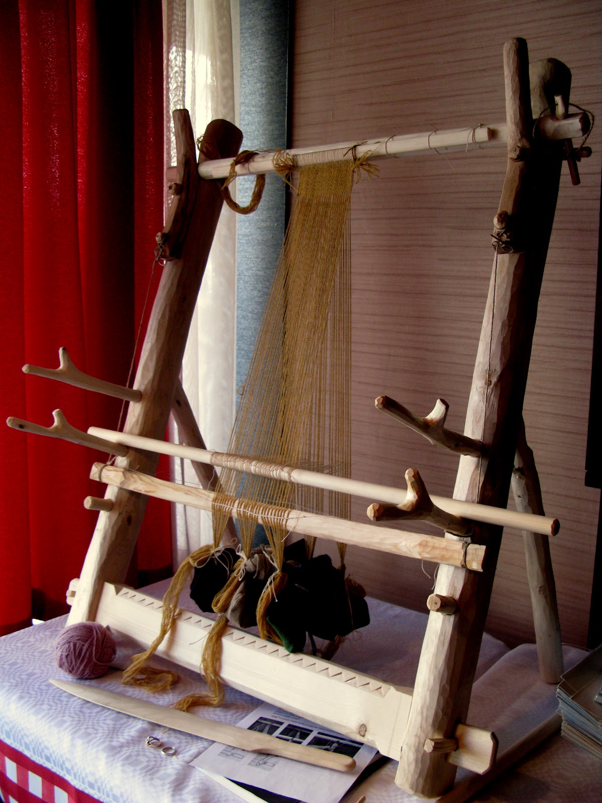 Eva's thoughts: Tablet weaving, spinning with spindle, warp weight weaving