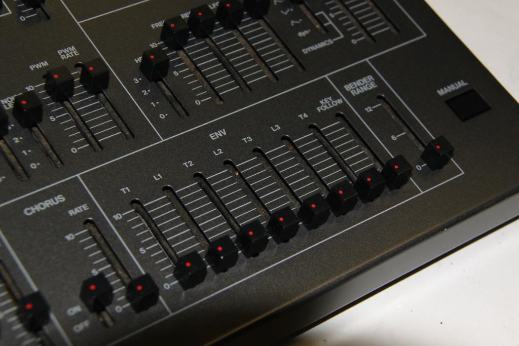 MATRIXSYNTH: ROLAND PG-300 SYNTHESIZER PROGRAMMER