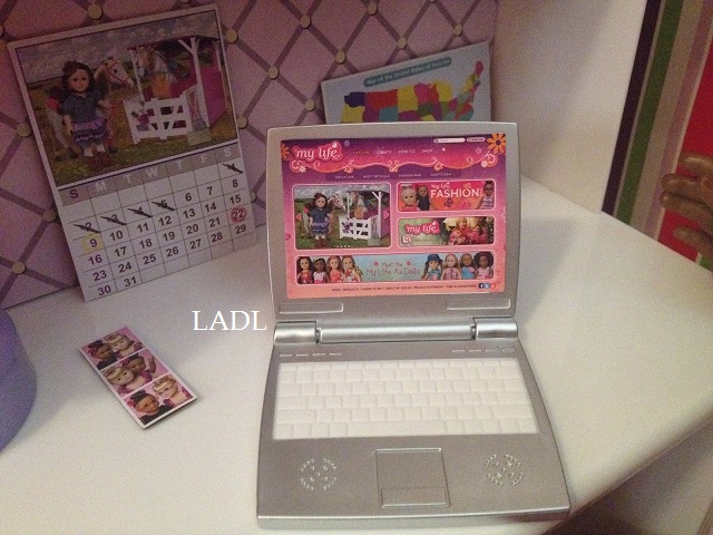 Living A Doll's Life : *Review* My Life As....Desk & Accessories Set