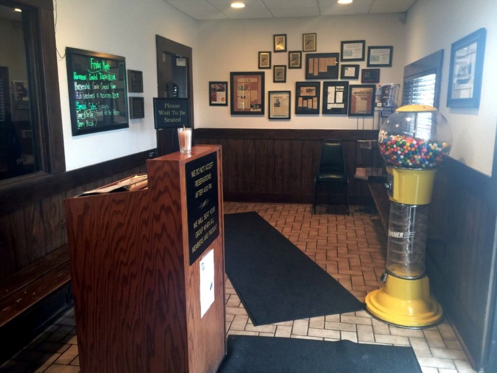 Frugal Sew Beauty Foodie: Nine Mile Restaurant - Review