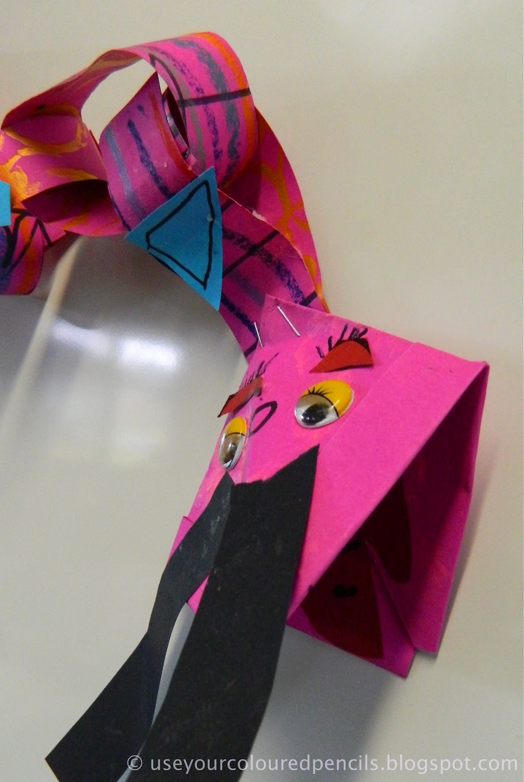 Use Your Coloured Pencils: Paper Chain Chinese Dragons