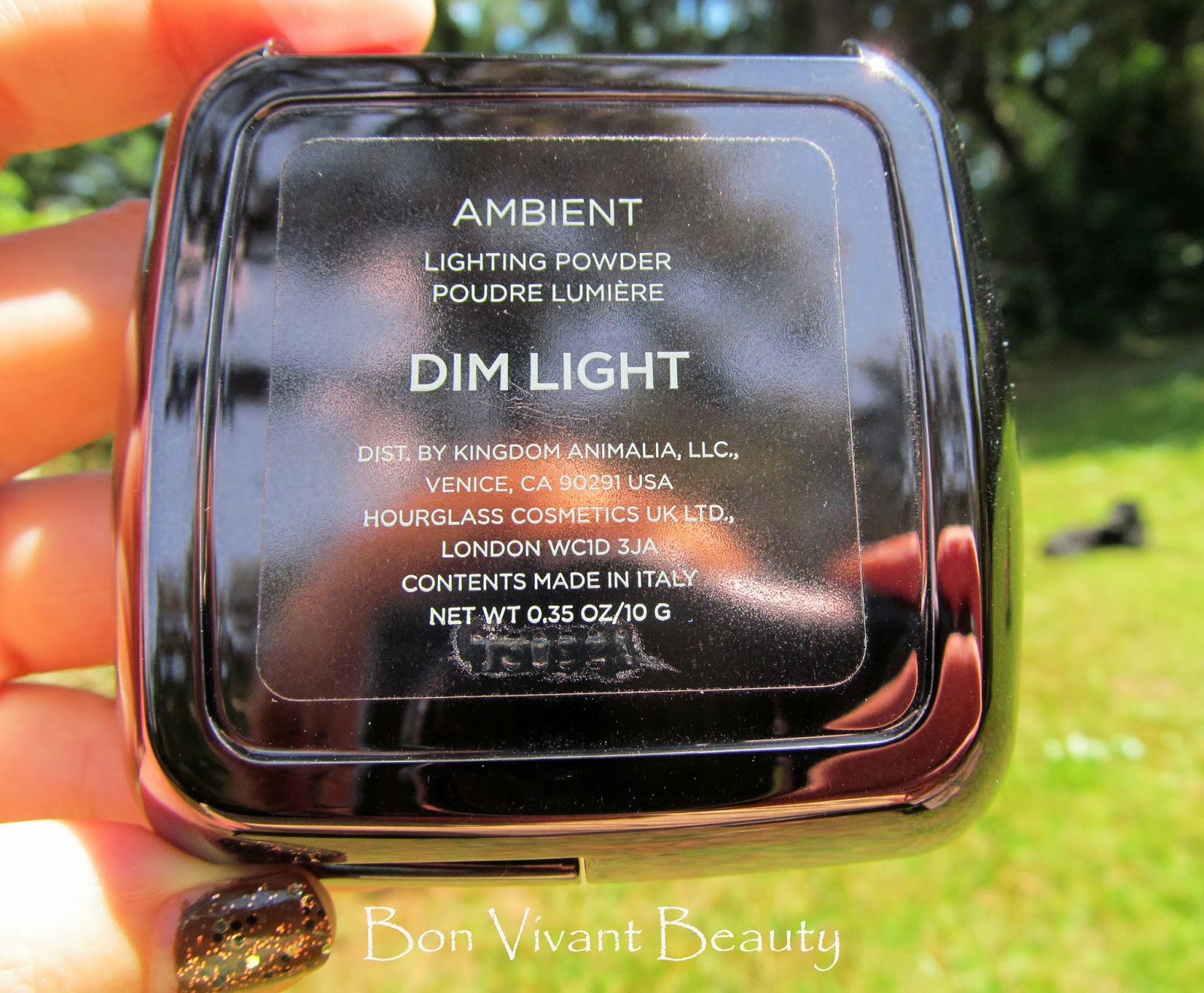 Bon Vivant Beauty: Hourglass Ambient Lighting Powder in Dim Light