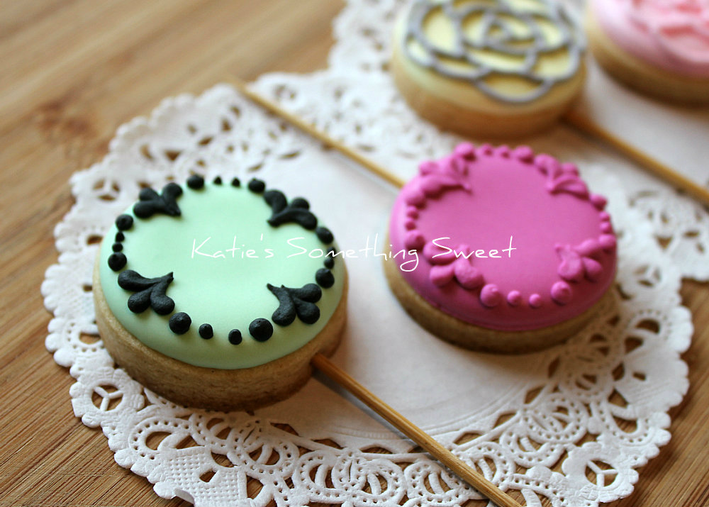 {Katie's Something Sweet}: Cookie Pops - Cupcake Topper Cookies ...