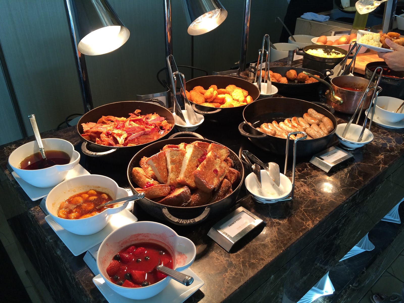 Marina Bay Sands The Club Breakfast - Singapore - Travel is my favorite ...