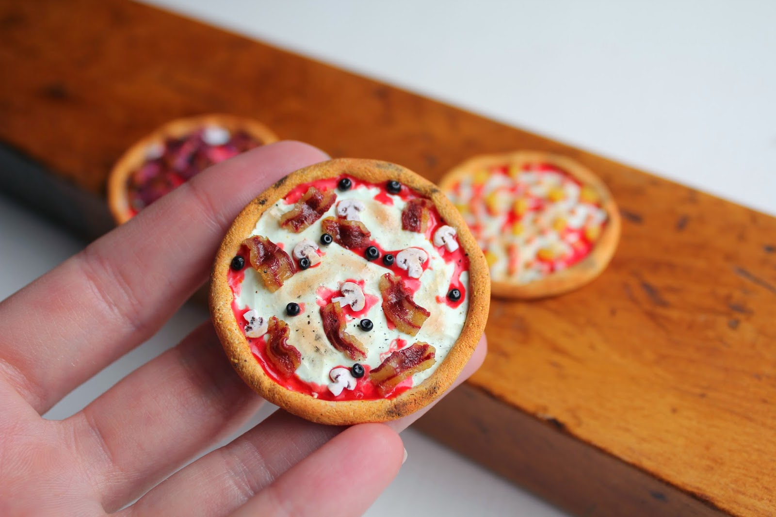 The Adventures of Arcly and Elo: Miniature Pizza