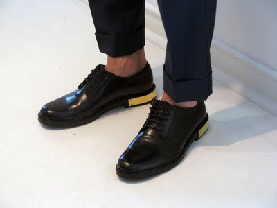 Nob: Metallic Shoes - The New Myth