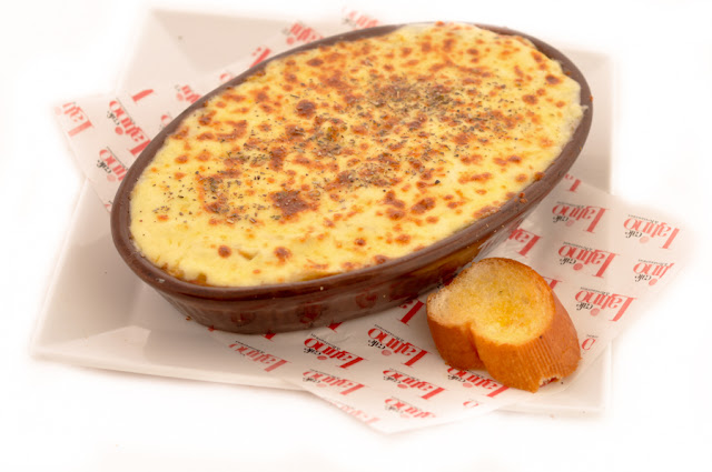 Facebook Twitter tumblr Pinterest Linkedin instagram Whatsapp