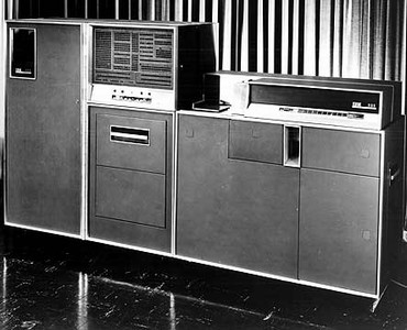 Efemerides de Tecnologia: 07 de octubre (1954) se lanza la IBM 608. El ...