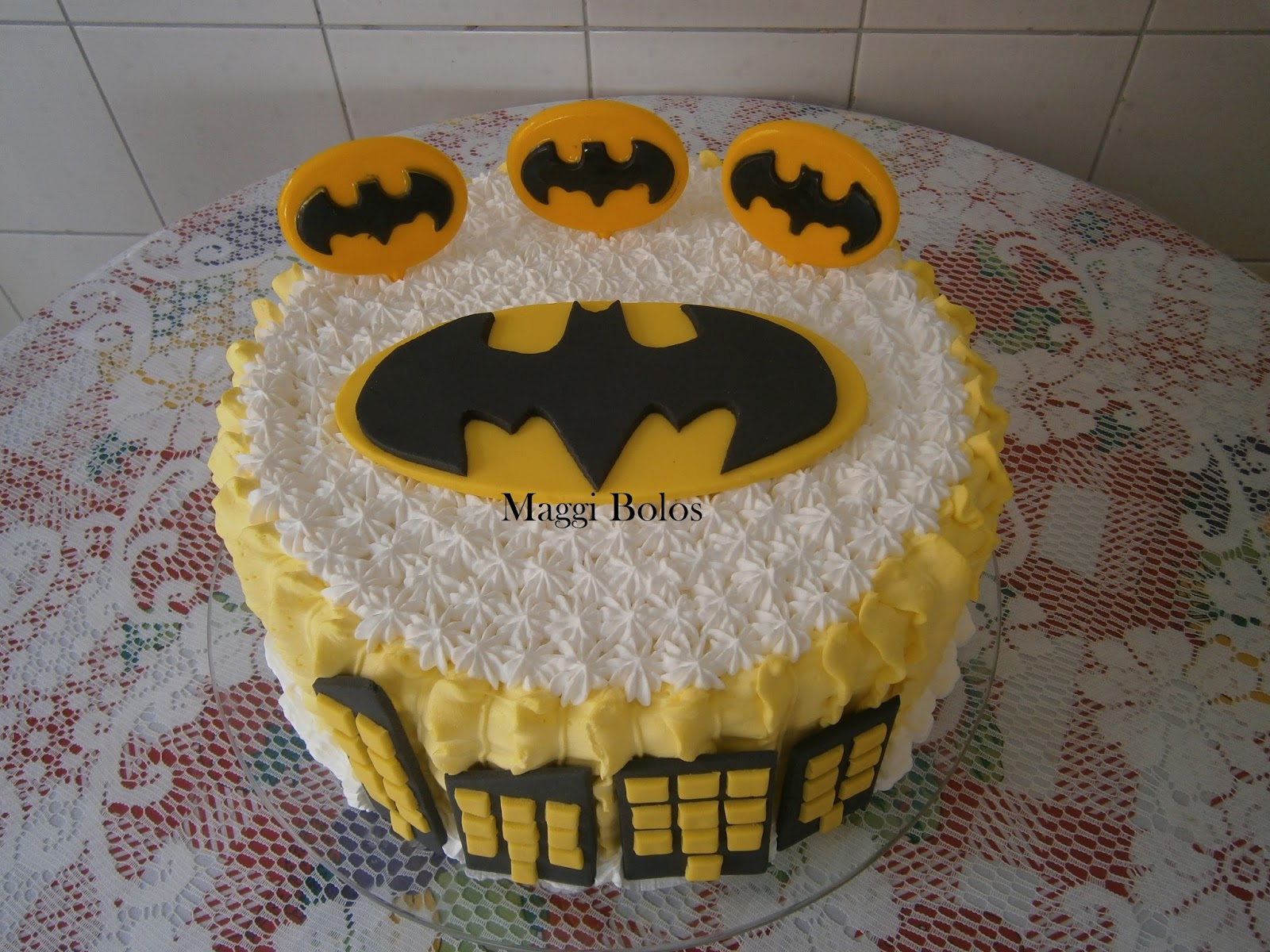 Maggi Bolos = Guanambi- Bahia: Bolo Batman II