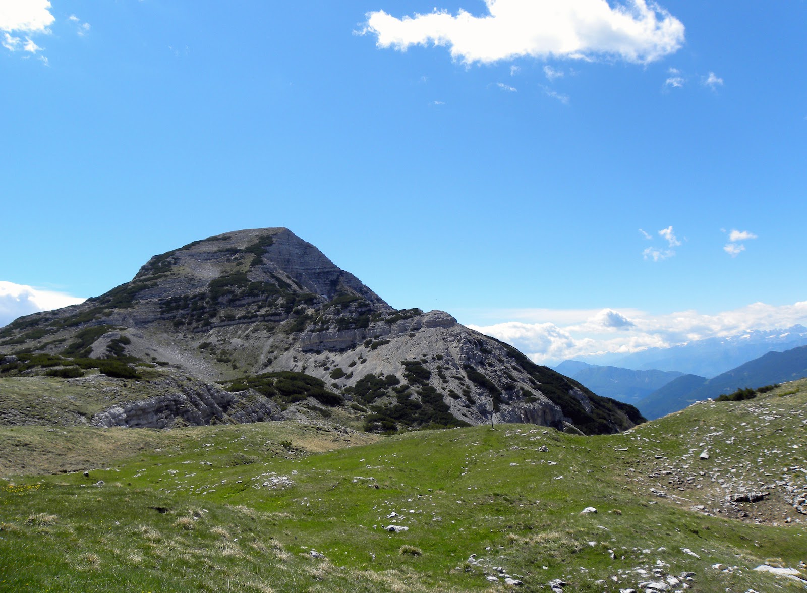 cipputiblog: A Cima Dodici dalla Val d'Assa