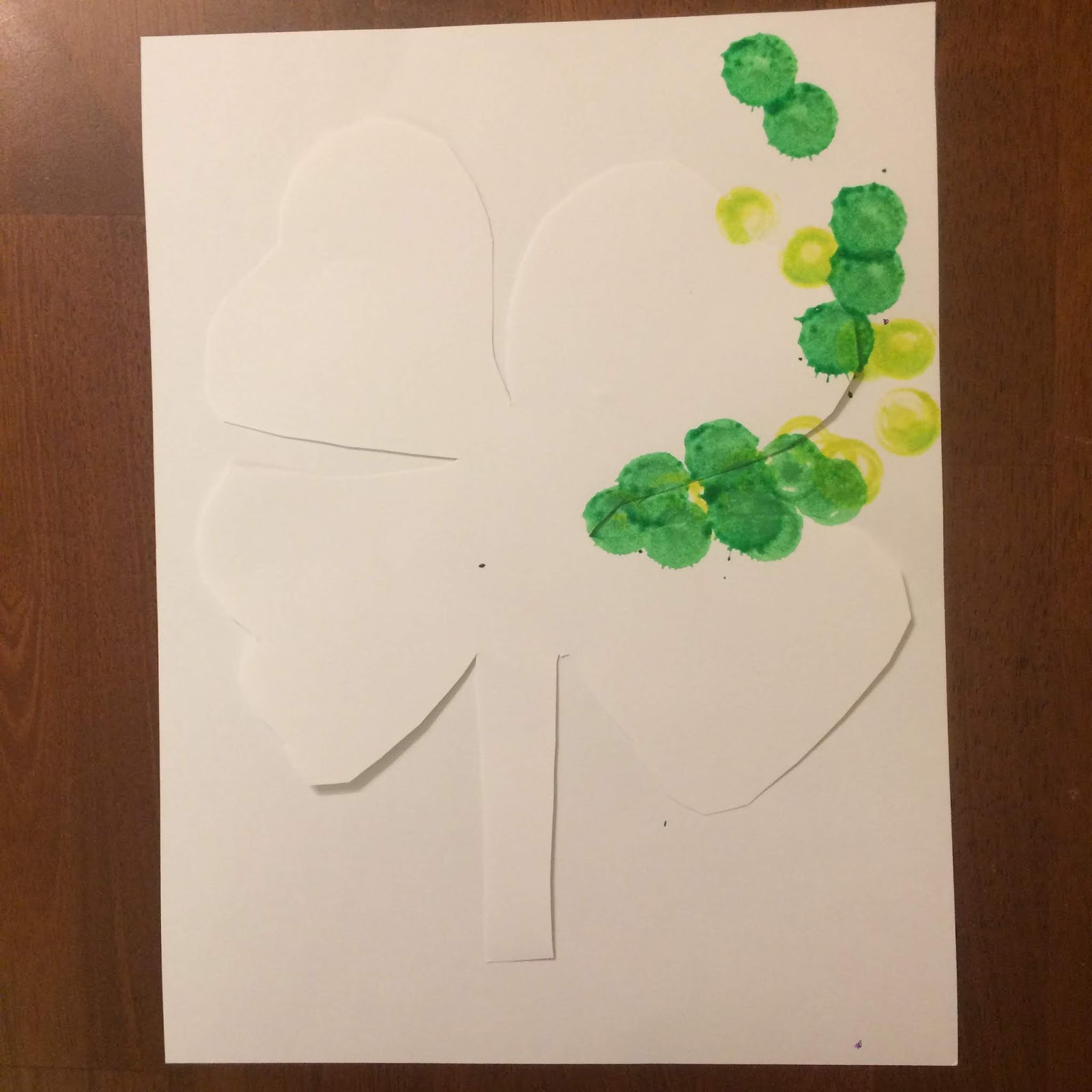 FREE PRINTABLE: St. Patrick's Day Craft Dot Marker Relief Shamrock ...