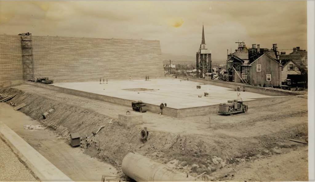 model ships in the cinema: STUDIO TANK FACILITIES