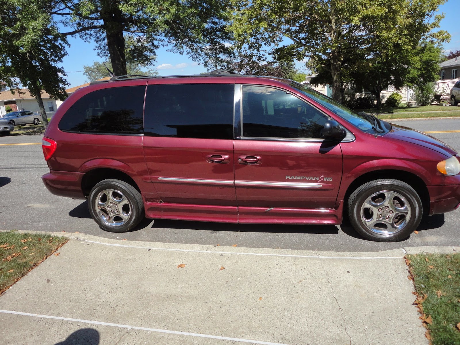 Handicapped modified Dodge Grand Caravan Van w/ IMS Braun conv w/ EMC ...