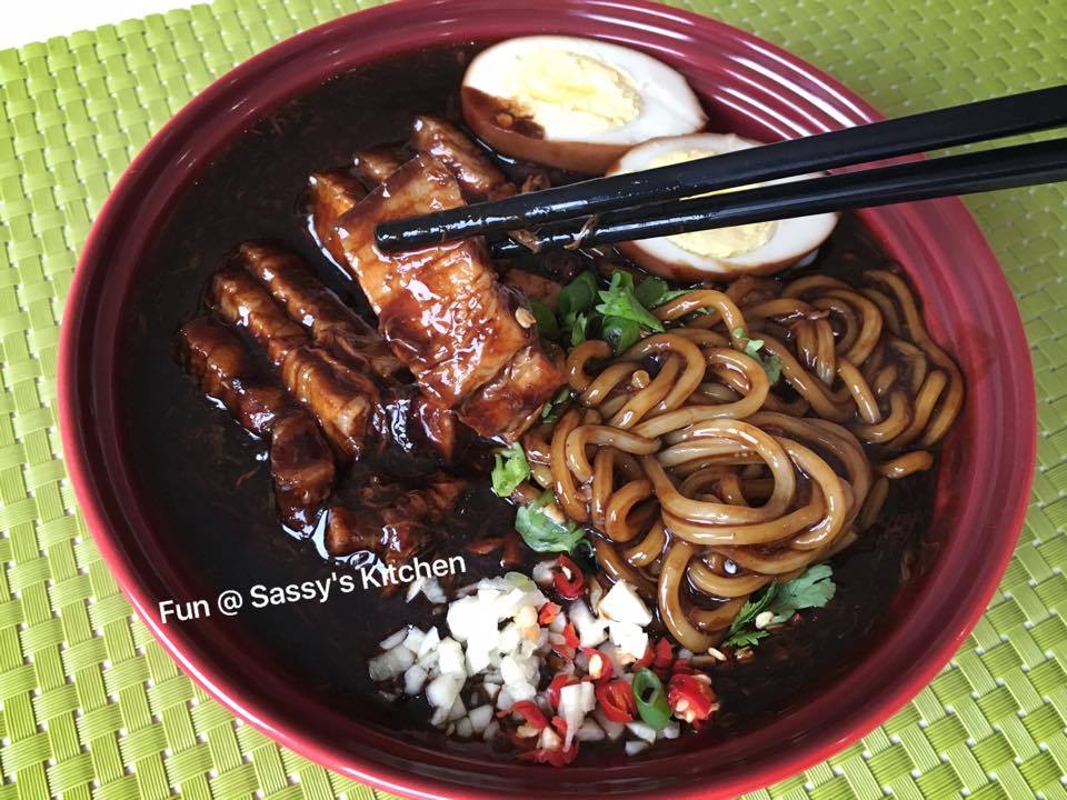 Plate & Palate: Lor Mee by Angela Seah Thulin