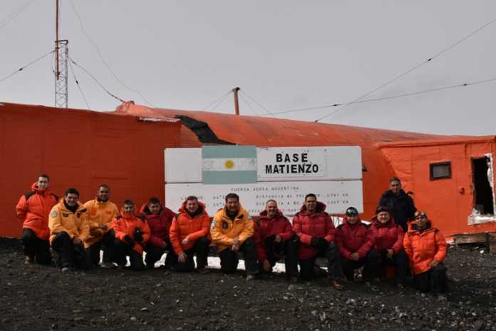 Defensa y Armas: Reapertura Base Matienzo.